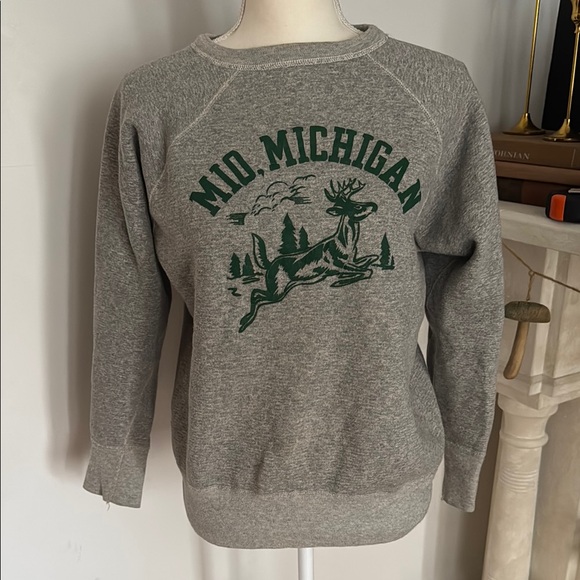 Vintage | Sweaters | Vintage Rare Gray Mio Michigan Deer Graphic Crew ...